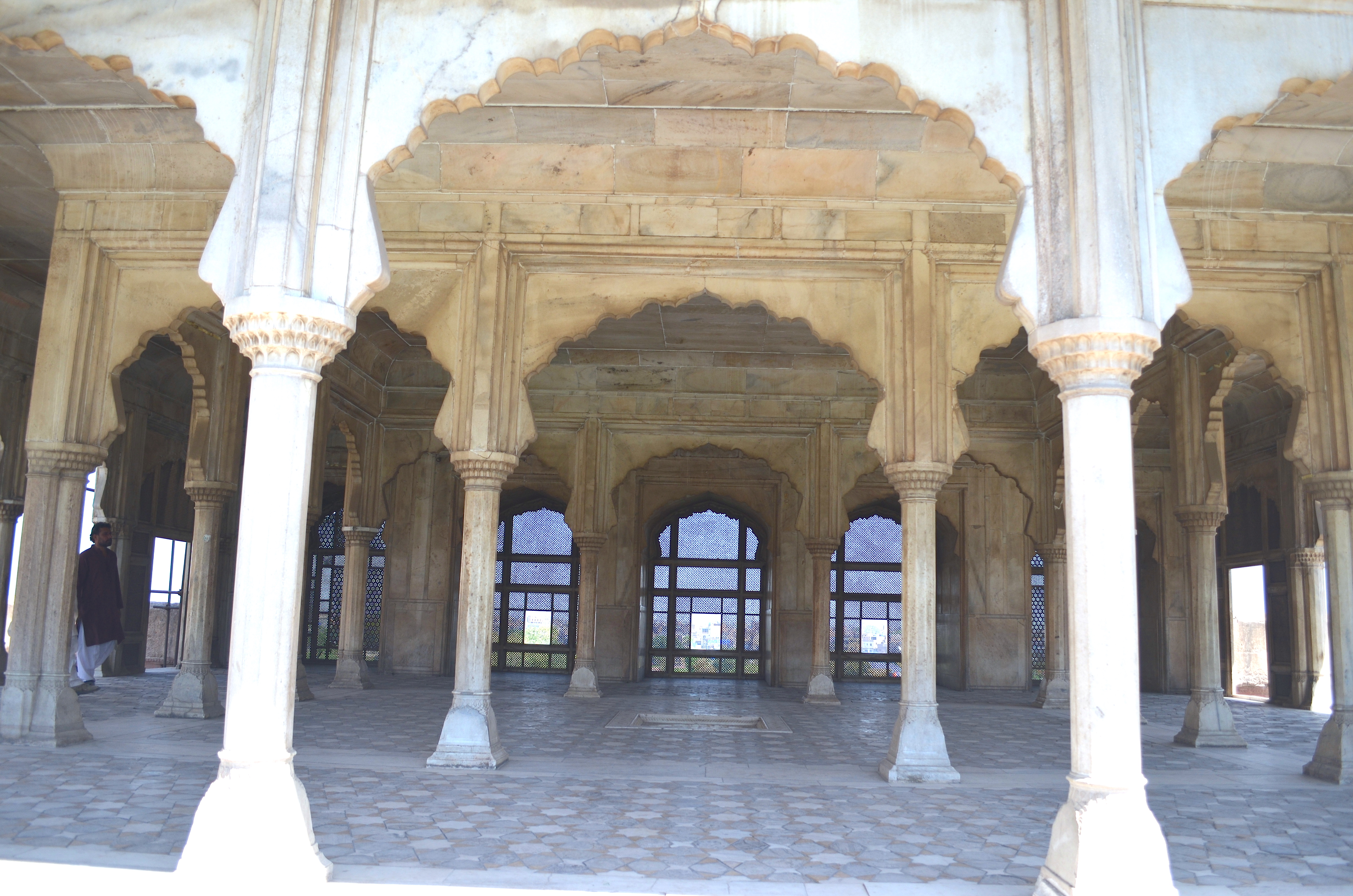 Diwan-i Khas – Naqoosh-e-Javidan