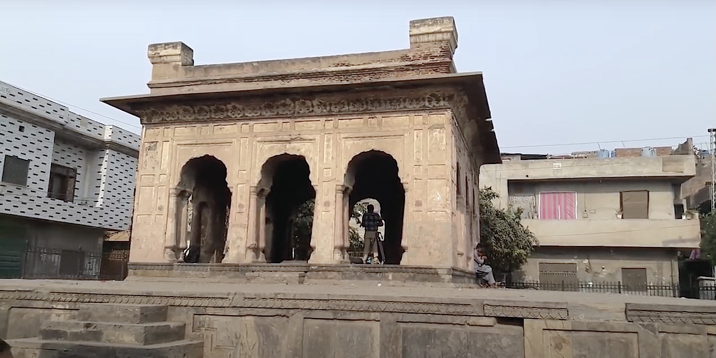 Tomb of Nawab Mian Khan – Naqoosh-e-Javidan