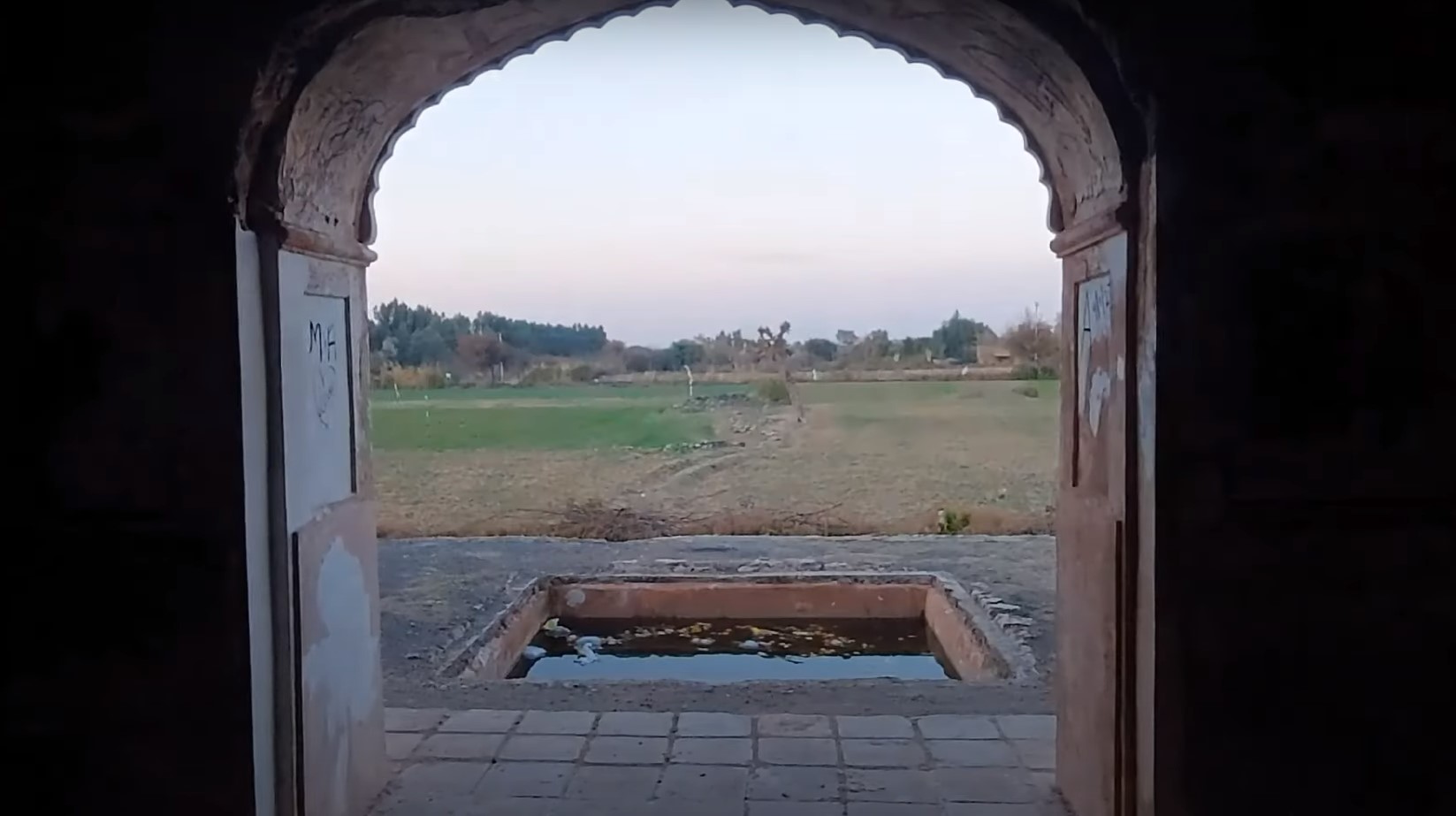 Rang Mahal Walai – Naqoosh-e-Javidan